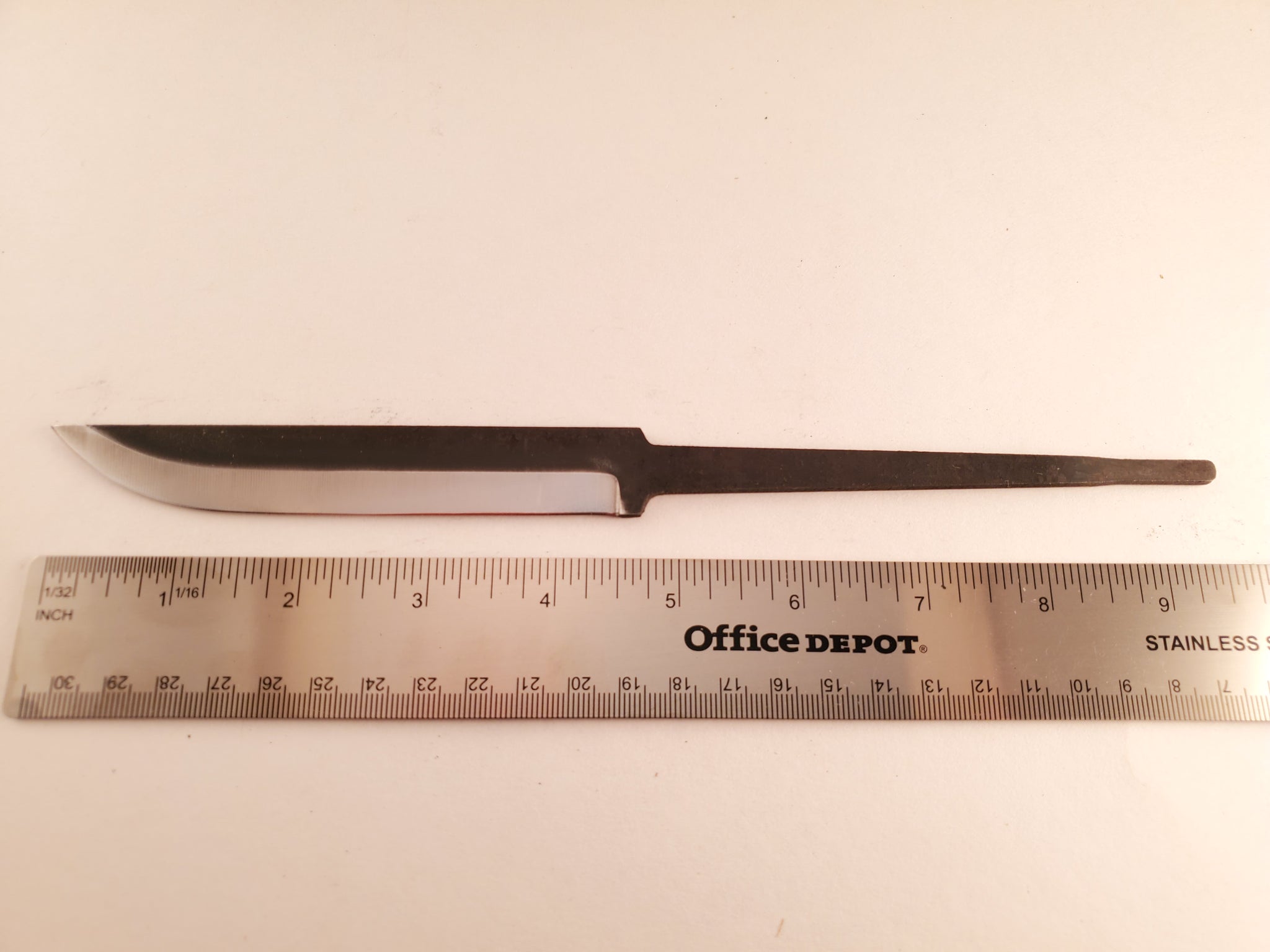 Lauri-carving-125 with ricasso – Ragweed Forge